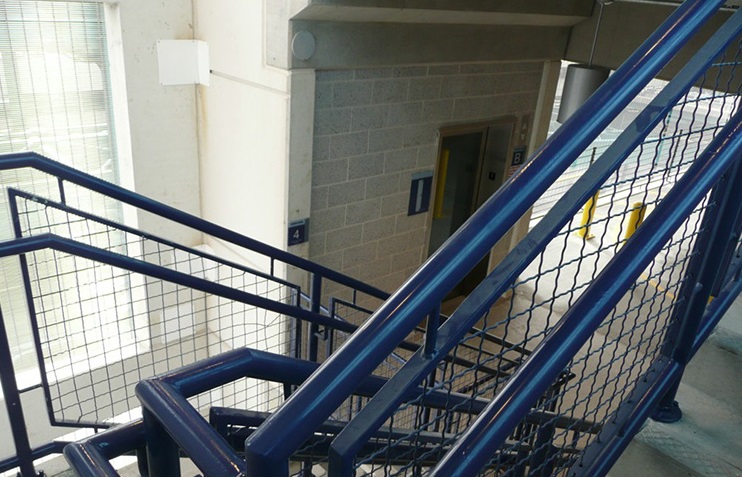 Powder Coating vs Stainless Steel Difference: Which railing finish is ...