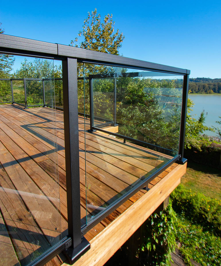 Glass Railing: The Perfect Combination of Safety and Style